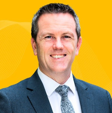 Dr Michael Johnston warns of concerning decline in New Zealand education on Reality Check Radio ...